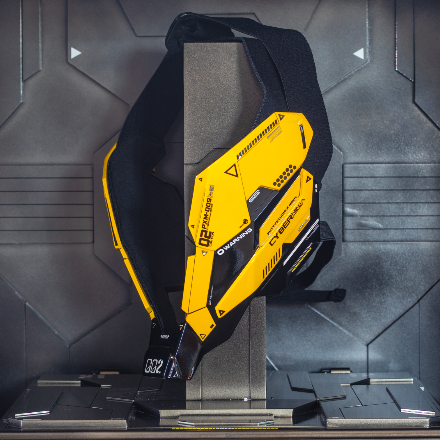 Loading image: Yellow Cyberpunk Mask Ninja