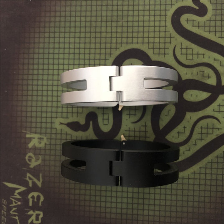 Loading image: Cyberpunk Bracelet | CYBER TECHWEAR®