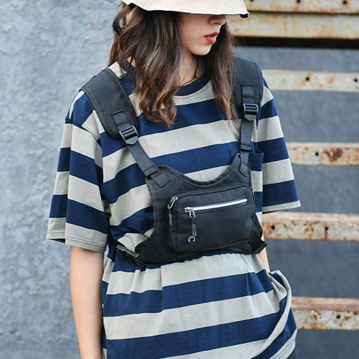 Utility Chest Bag Black | CYBER TECHWEAR®